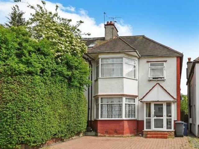 4 Bedroom Semi detached House For Sale In London