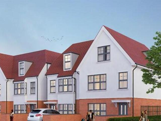 4 Bedroom Semi detached House For Sale In London