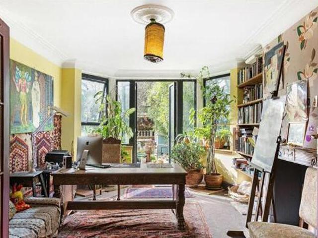 4 Bedroom Semi detached House For Sale In London