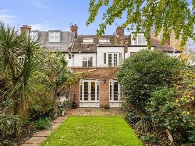 4 Bedroom Semi detached House For Sale In London