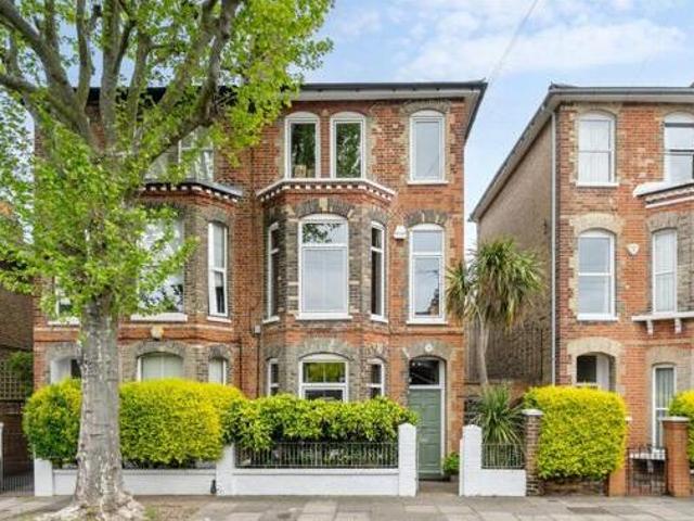 4 Bedroom Semi detached House For Sale In London