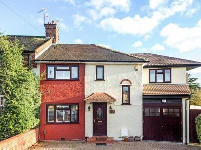 4 Bedroom Semi detached House For Sale In London