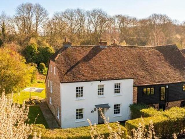 4 Bedroom Semi detached House For Sale In Longwick, Buckinghamshire