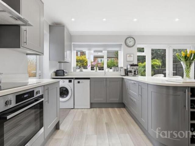 4 bedroom semi detached house for sale in Lonsdale Avenue, Hutton, CM13