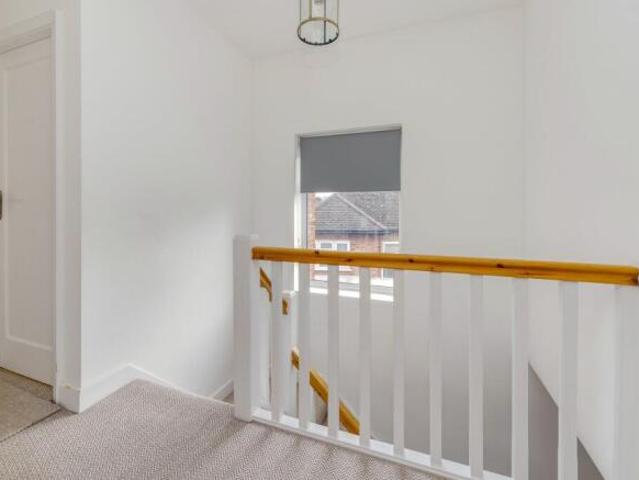 4 bedroom semi detached house for sale in Lonsdale Drive, EN2 7LP, EN2