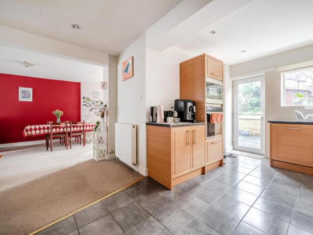 4 bedroom semi detached house for sale in Lonsdale Drive, Oakwood, Enfield, Greater London, EN2