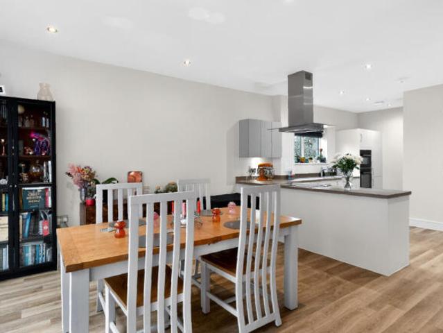 4 bedroom semi detached house for sale in Loampit Road, Erith, DA8