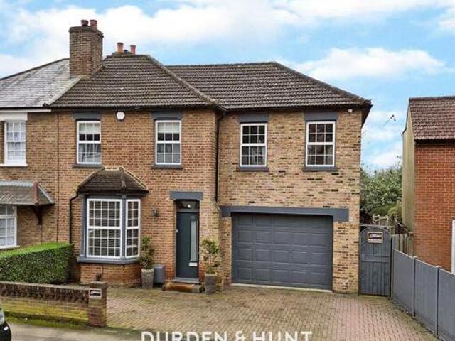 4 Bedroom Semi detached House For Sale In Loughton