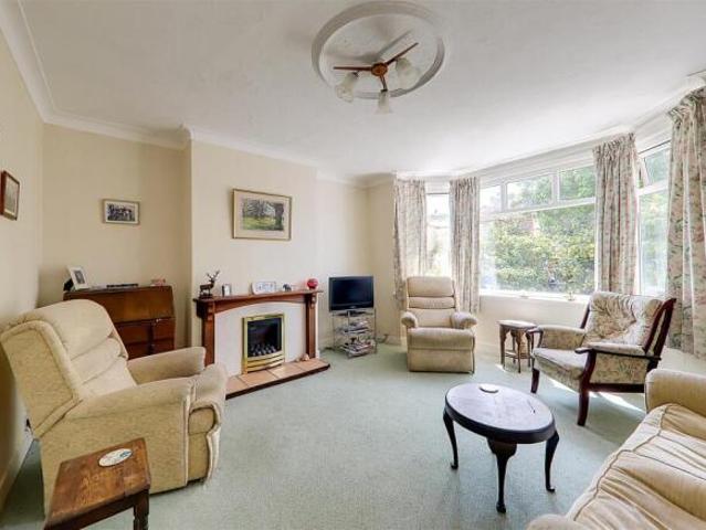 4 bedroom semi detached house for sale in Loxwood Avenue, Worthing, BN14