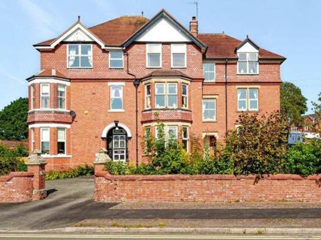 4 Bedroom Semi detached House For Sale In Llandrindod Wells