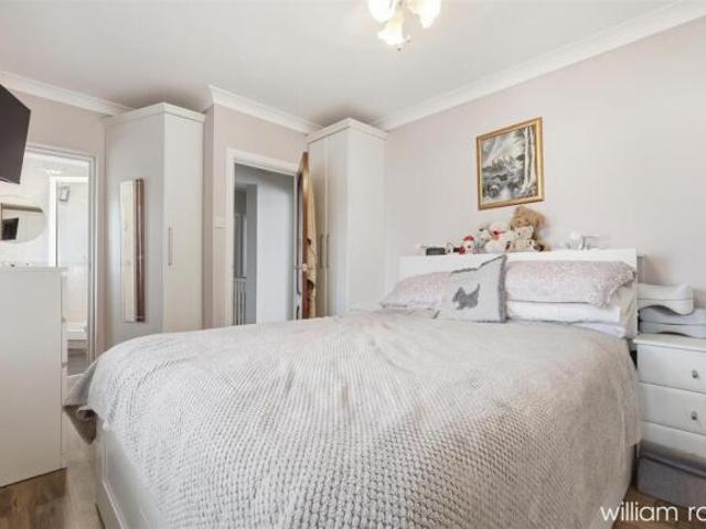 4 bedroom semi detached house for sale in Lynton Road, Chingford, E4