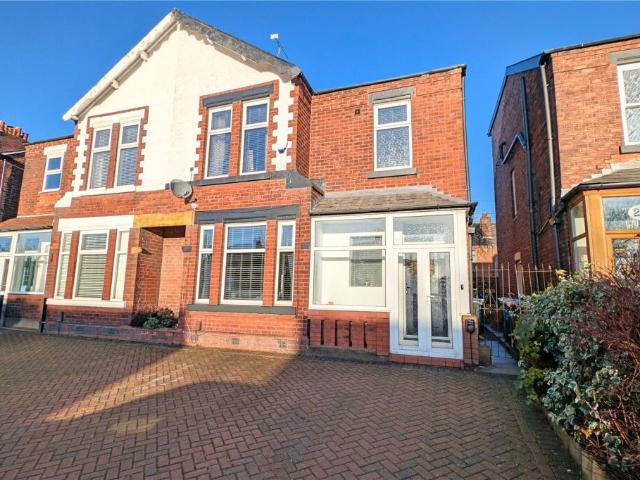 4 bedroom semi detached house for sale in Manchester Road, Heaton Chapel, Stockport, SK4