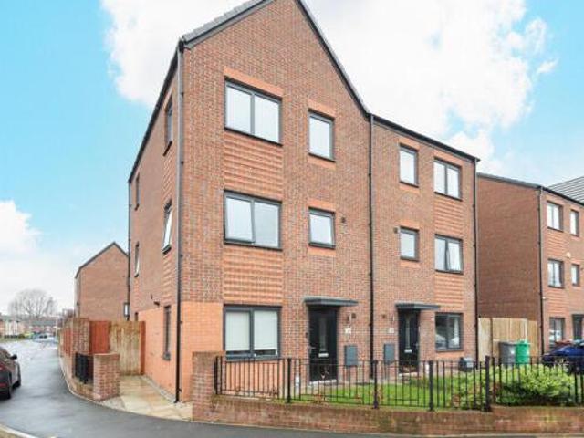 4 Bedroom Semi detached House For Sale In Manchester