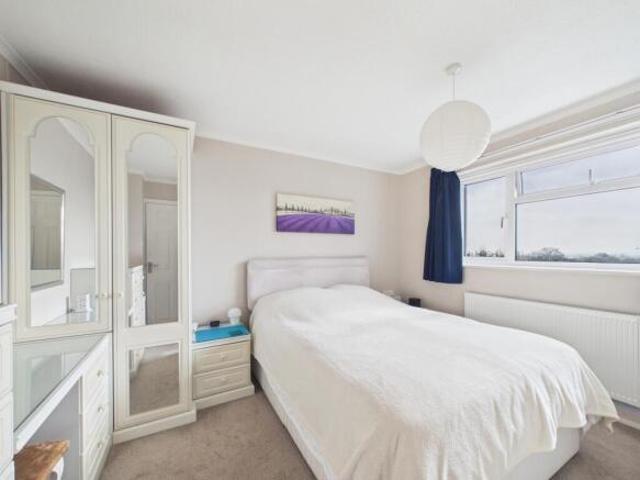 4 bedroom semi detached house for sale in Mandeville Close, Tilehurst, Reading, RG30