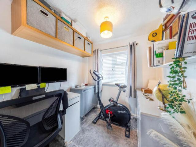 4 bedroom semi detached house for sale in Malone Road, Reading, RG5