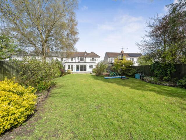 4 bedroom semi detached house for sale in Marlborough Road, Swindon, SN3