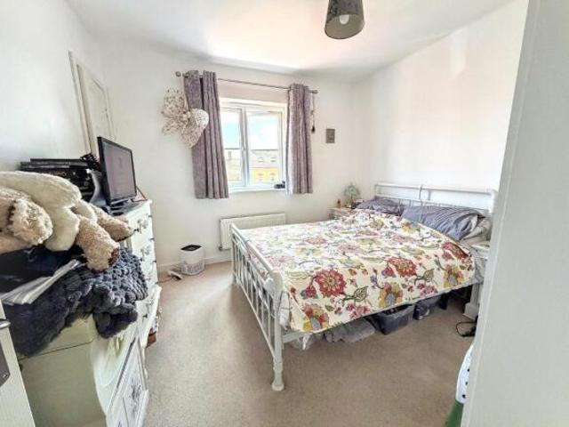 4 bedroom semi detached house for sale in Maskell Drive, Bedford, MK41 0GQ, MK41