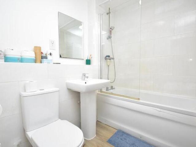 4 bedroom semi detached house for sale in Mayfly Road, Northampton, NN4