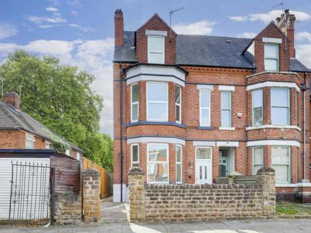 4 bedroom semi detached house for sale in Mayo Road, Nottingham, NG5