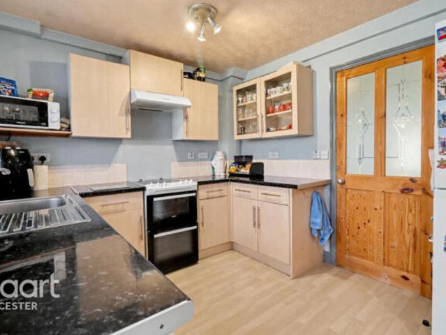 4 bedroom semi detached house for sale in Meadowsweet Road, Leicester, LE5