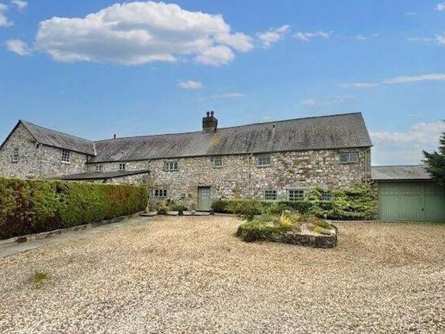 4 Bedroom Semi detached House For Sale In Meliden Road, Prestatyn