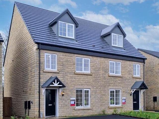 4 Bedroom Semi detached House For Sale In Micklefield, West Yorkshire