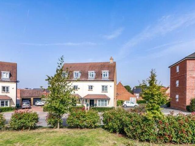 4 Bedroom Semi detached House For Sale In Milton Keynes, Buckinghamshire