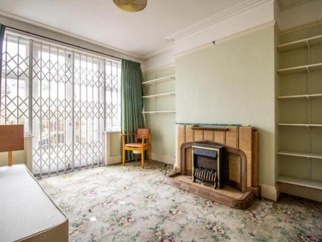 4 bedroom semi detached house for sale in Milton Road, Cambridge, CB4