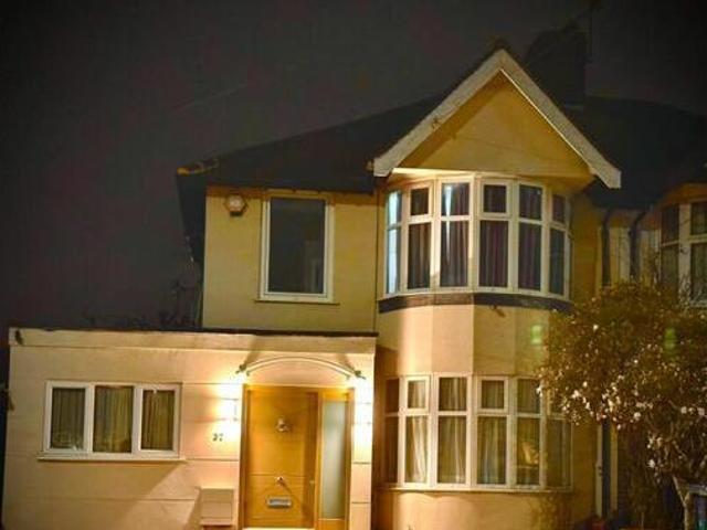 4 Bedroom Semi detached House For Sale In Mill Hill