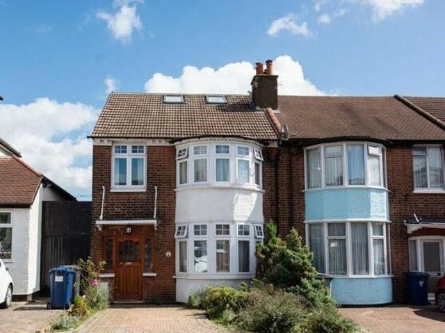4 Bedroom Semi detached House For Sale In Mill Hill