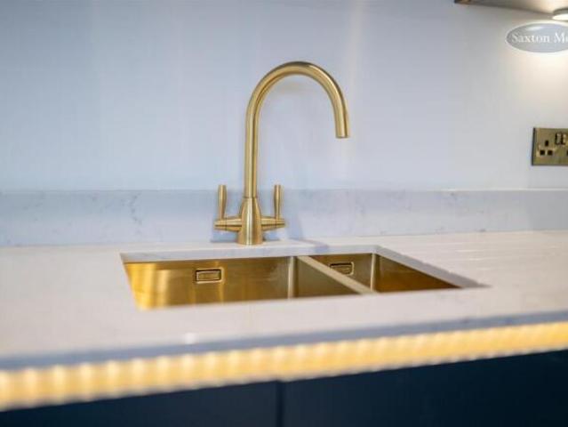 4 bedroom semi detached house for sale in Mortomley Lane, Sheffield, S35