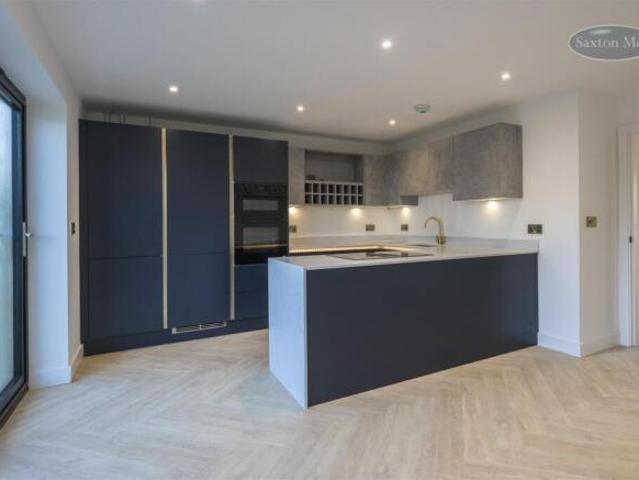 4 bedroom semi detached house for sale in Mortomley Lane, Sheffield, S35