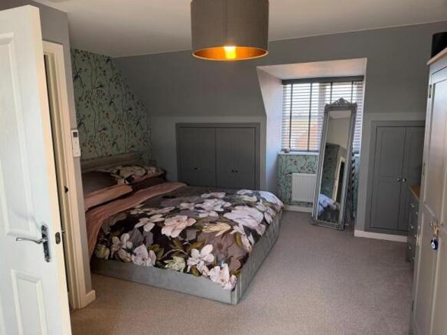 4 bedroom semi detached house for sale in Morton Close, Hampton Gardens, Peterborough, PE7