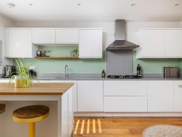 4 bedroom semi detached house for sale in Morse Road, Winchester, SO22