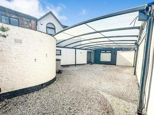 4 Bedroom Semi detached House For Sale In Mossley Hill, Liverpool