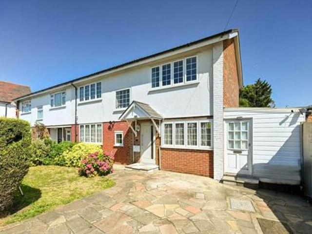 4 Bedroom Semi detached House For Sale In Motspur Park, New Malden