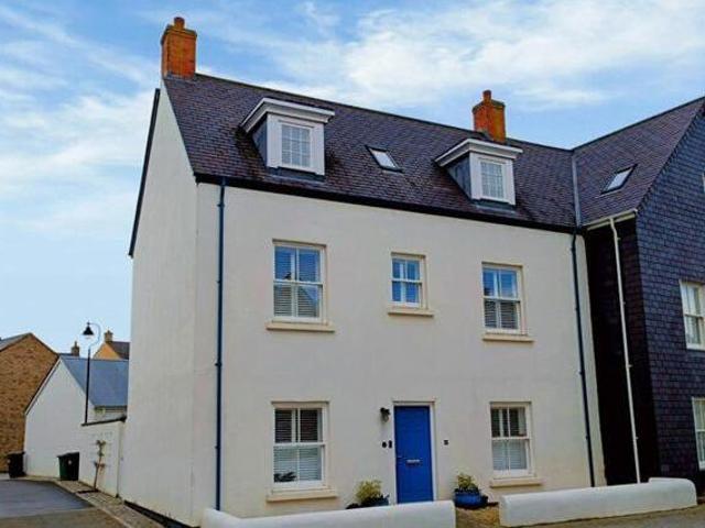 4 Bedroom Semi detached House For Sale In Nansledan