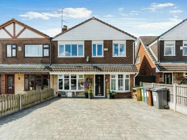 4 Bedroom Semi detached House For Sale In Newton, Hyde