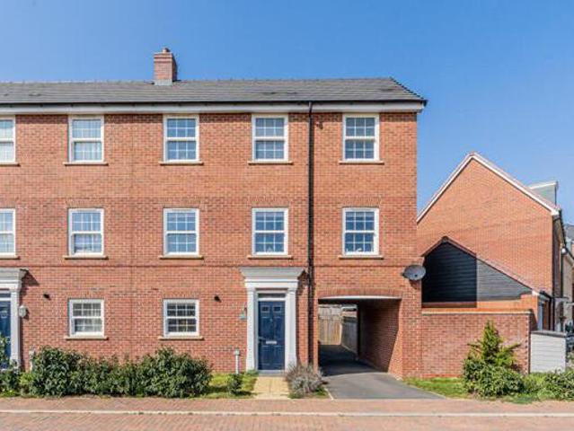 4 Bedroom Semi detached House For Sale In Newton Leys