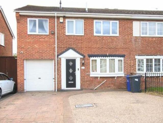 4 Bedroom Semi detached House For Sale In New Rossington