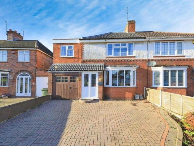 4 bedroom semi detached house for sale in Newbolds Road, Falli.