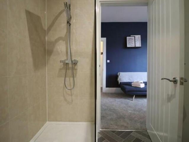 4 bedroom semi detached house for sale in Newport Road, Cardiff, CF24 1RJ, CF24