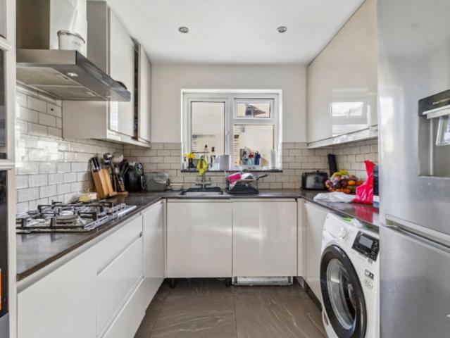 4 bedroom semi detached house for sale in Nicholas Close, Watford, WD24