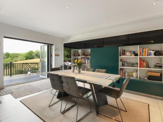 4 bedroom semi detached house for sale in Nizels Lane, Hildenborough, TN11