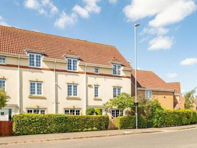 4 Bedroom Semi detached House For Sale In North Hykeham, Lincoln
