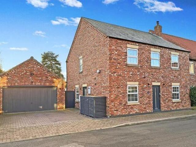 4 Bedroom Semi detached House For Sale In North Scarle