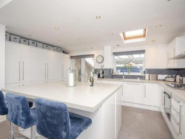 4 bedroom semi detached house for sale in North Street, Downend, Bristol, BS16 5SW, BS16