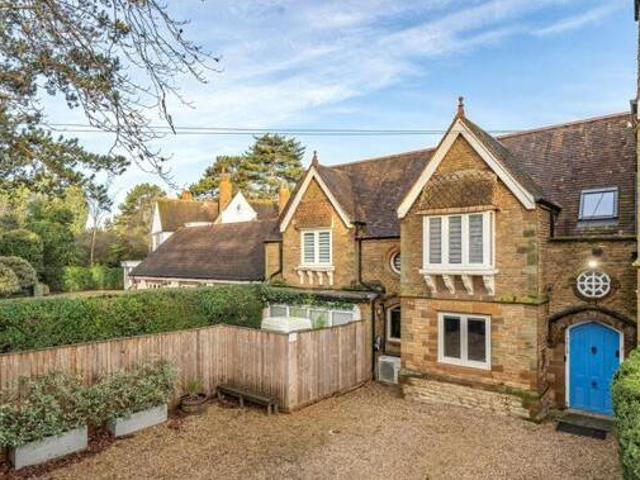 4 Bedroom Semi detached House For Sale In Northampton