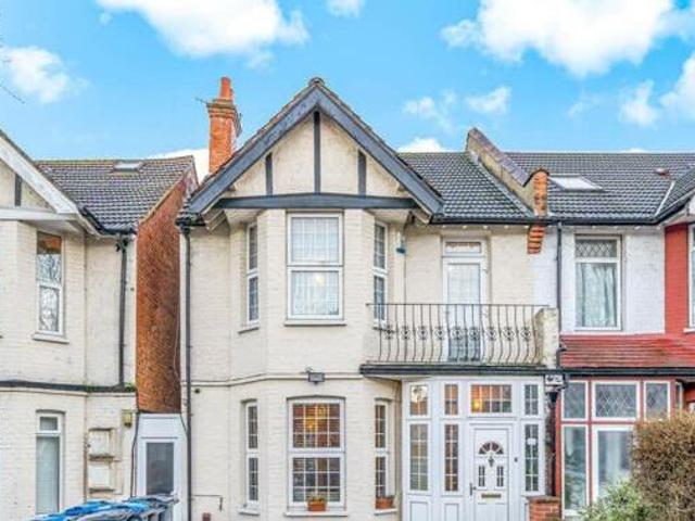 4 Bedroom Semi detached House For Sale In Norbury, London