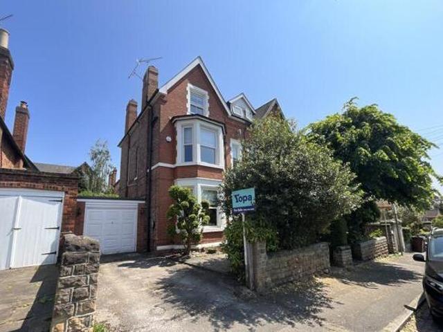 4 Bedroom Semi detached House For Sale In Nottingham